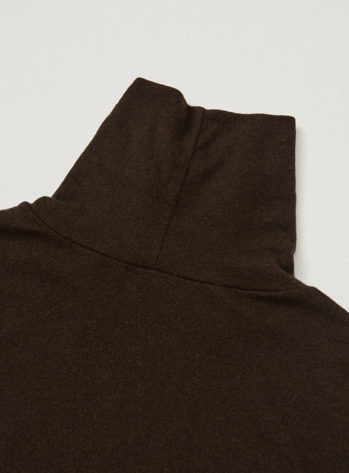 Tencel Span Turtle Neck Top - Brown - 감도 깊은 취향 셀렉트샵 29CM