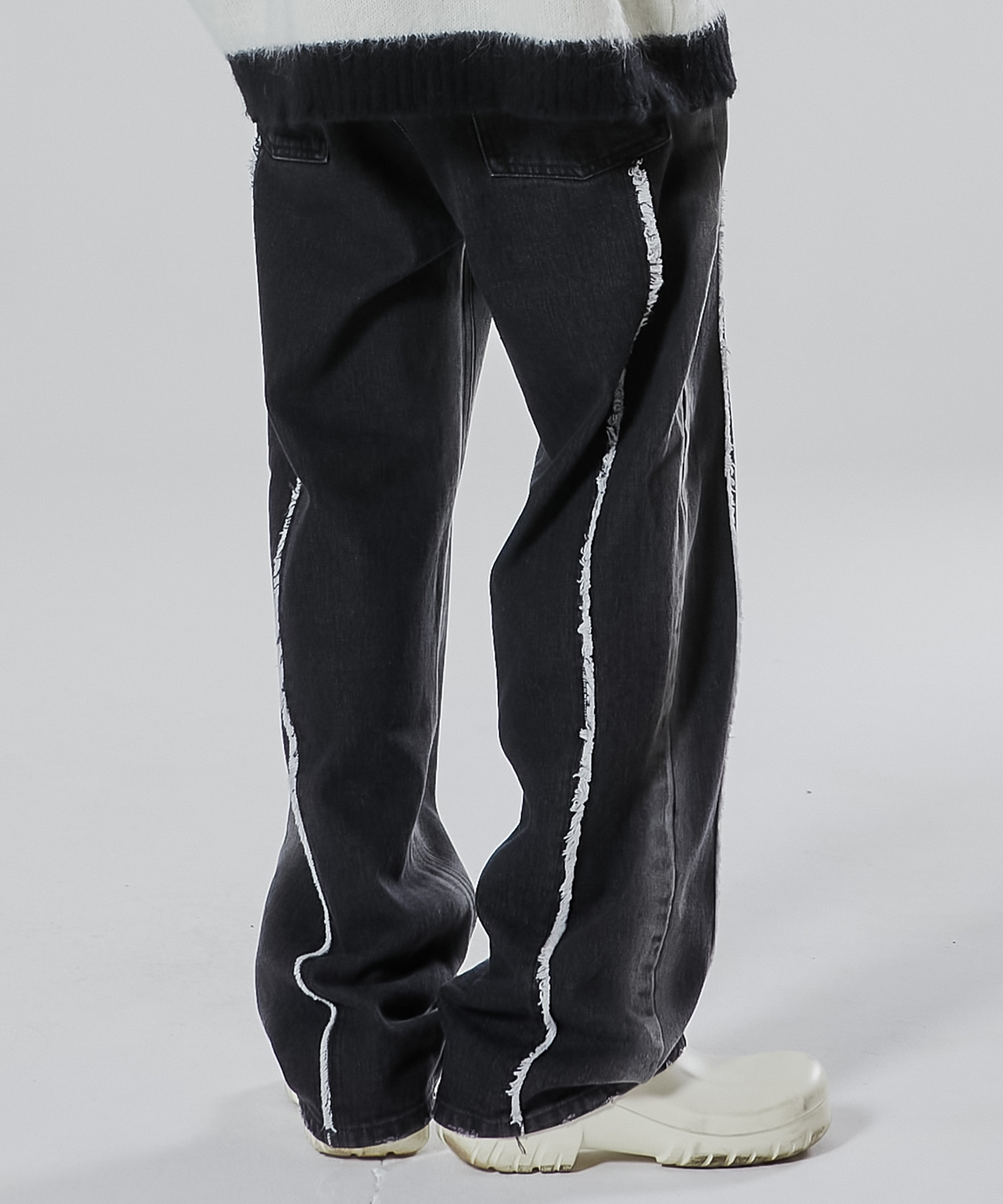 [Restock] CUT-OFF BLEACH WASHED DENIM PANTS (TP0042) - FLAVORISM