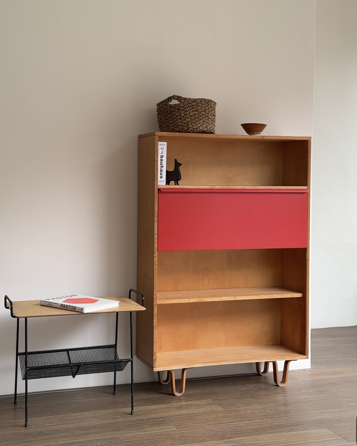 [Pastoe] BB04 Cabinet - Red | 레트로비 retrobby