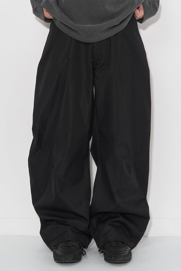Curved Chino PT | helm 헬름