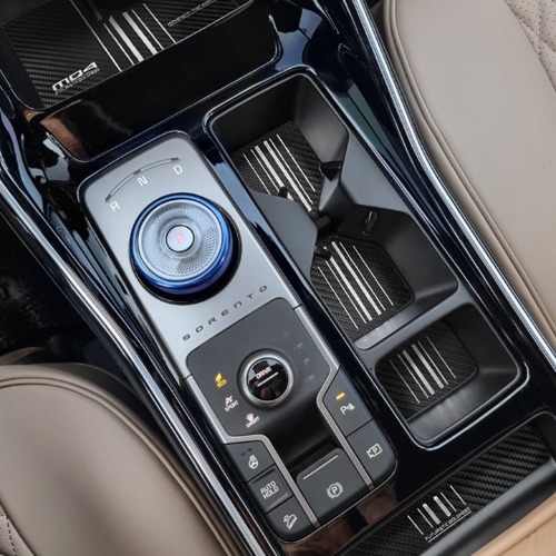 기아 쏘렌토 MQ4 (20~23) 1열 컵홀더 튜닝 3D 메탈 플레이트 몰딩 - AUTO-LAB