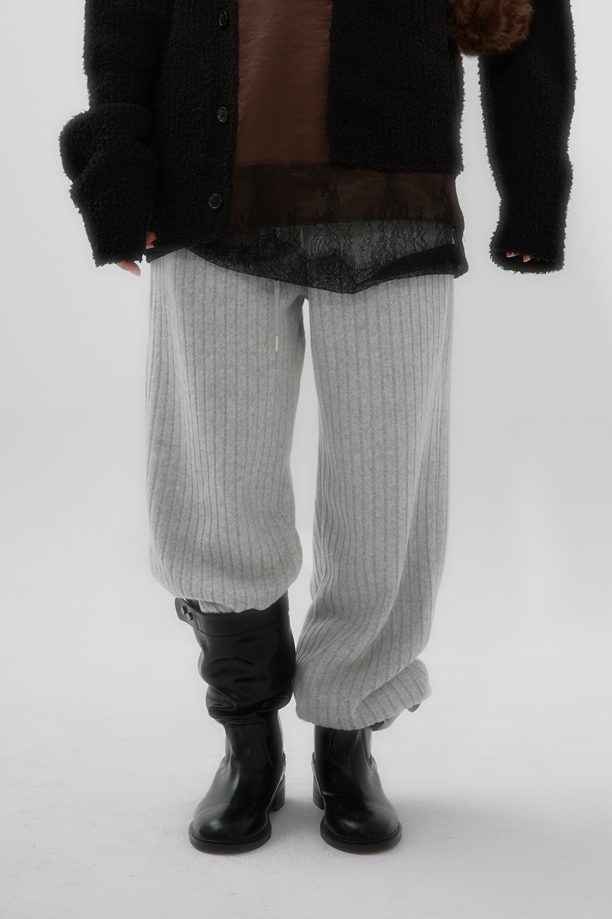 베르크 서울 | RIBBED HEAVY WIDE PANTS