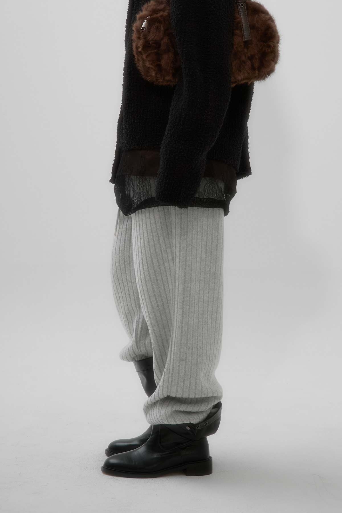 베르크 서울 | RIBBED HEAVY WIDE PANTS