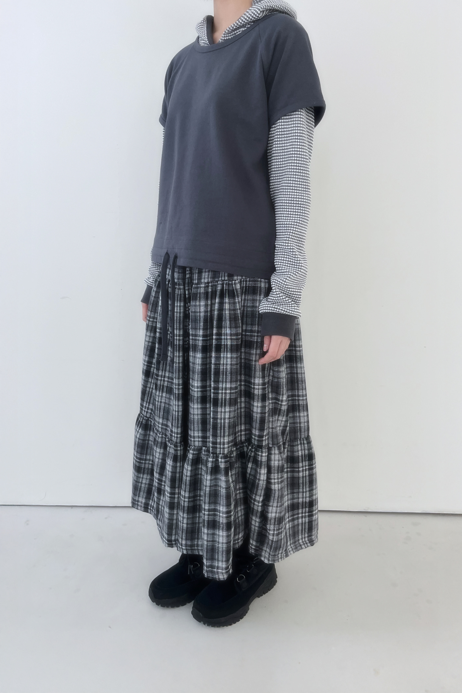 베르크 서울 | WAFFLE HOOD CARDIGAN