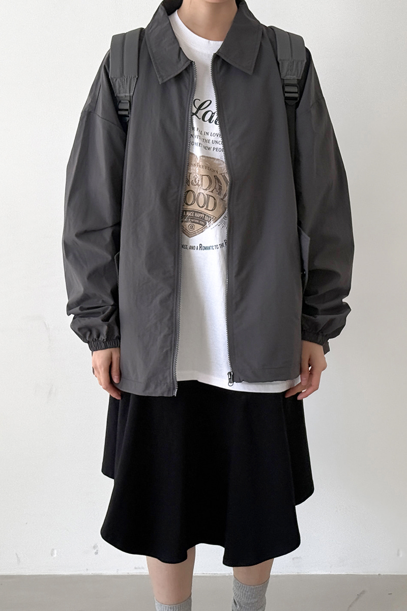 베르크 서울 | NEUTRAL BOXY WIND JACKET