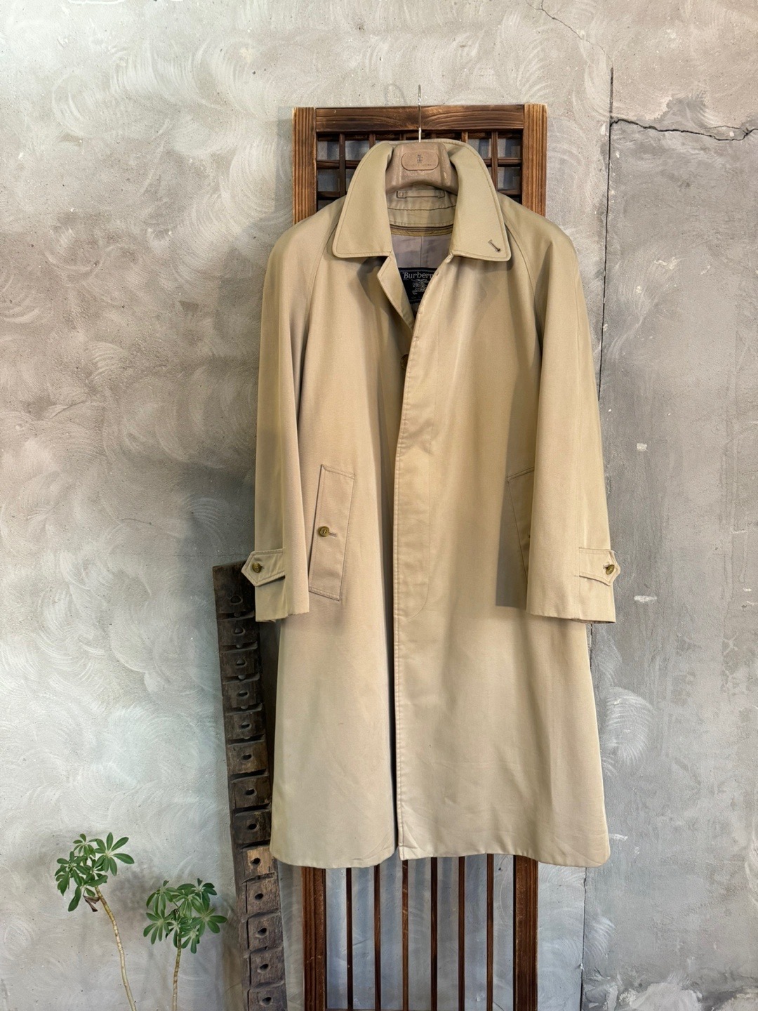 BURBERRY - EMULSION