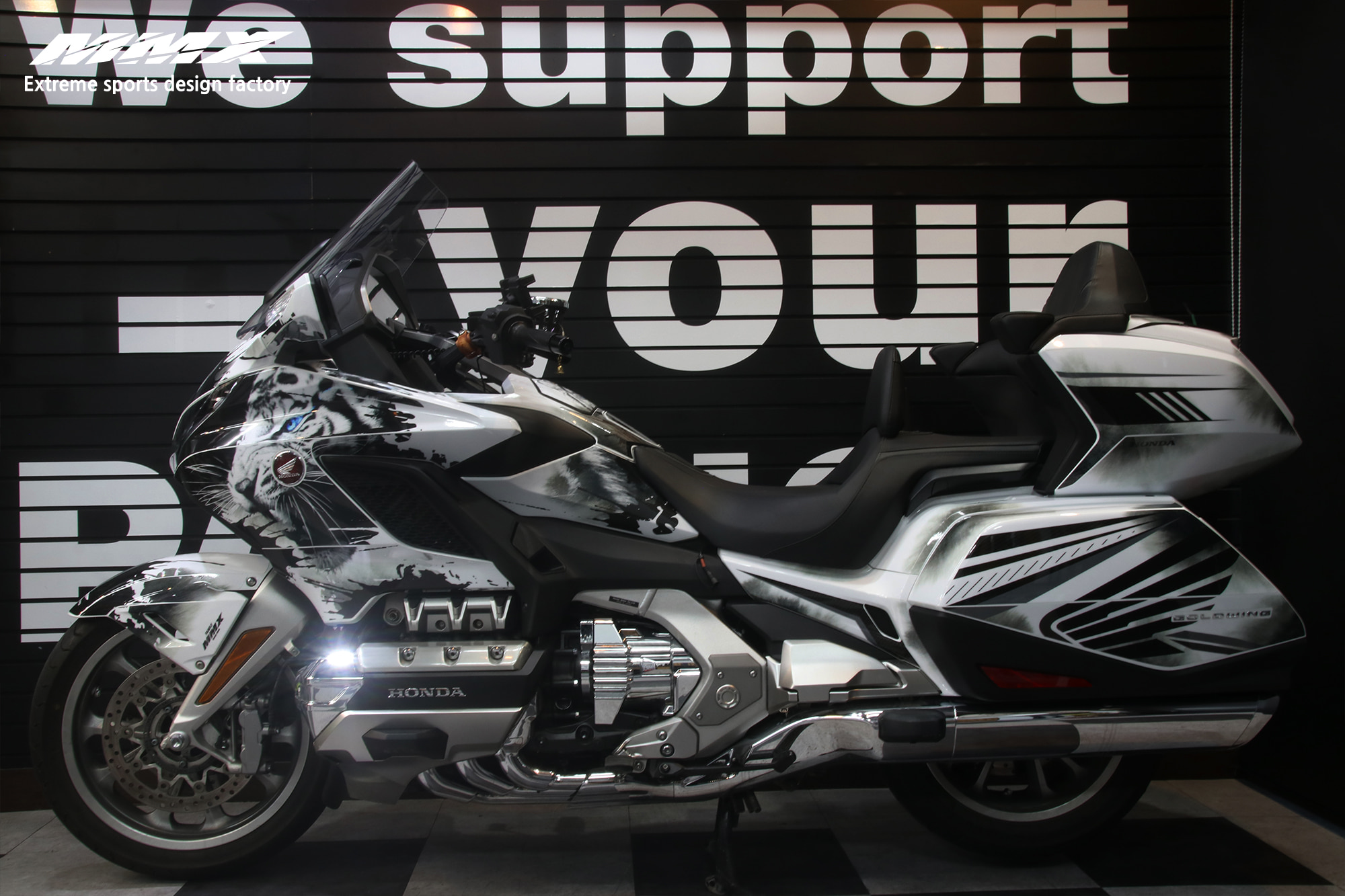 GOLDWING / White Tiger Paint Custom Design | MMX19
