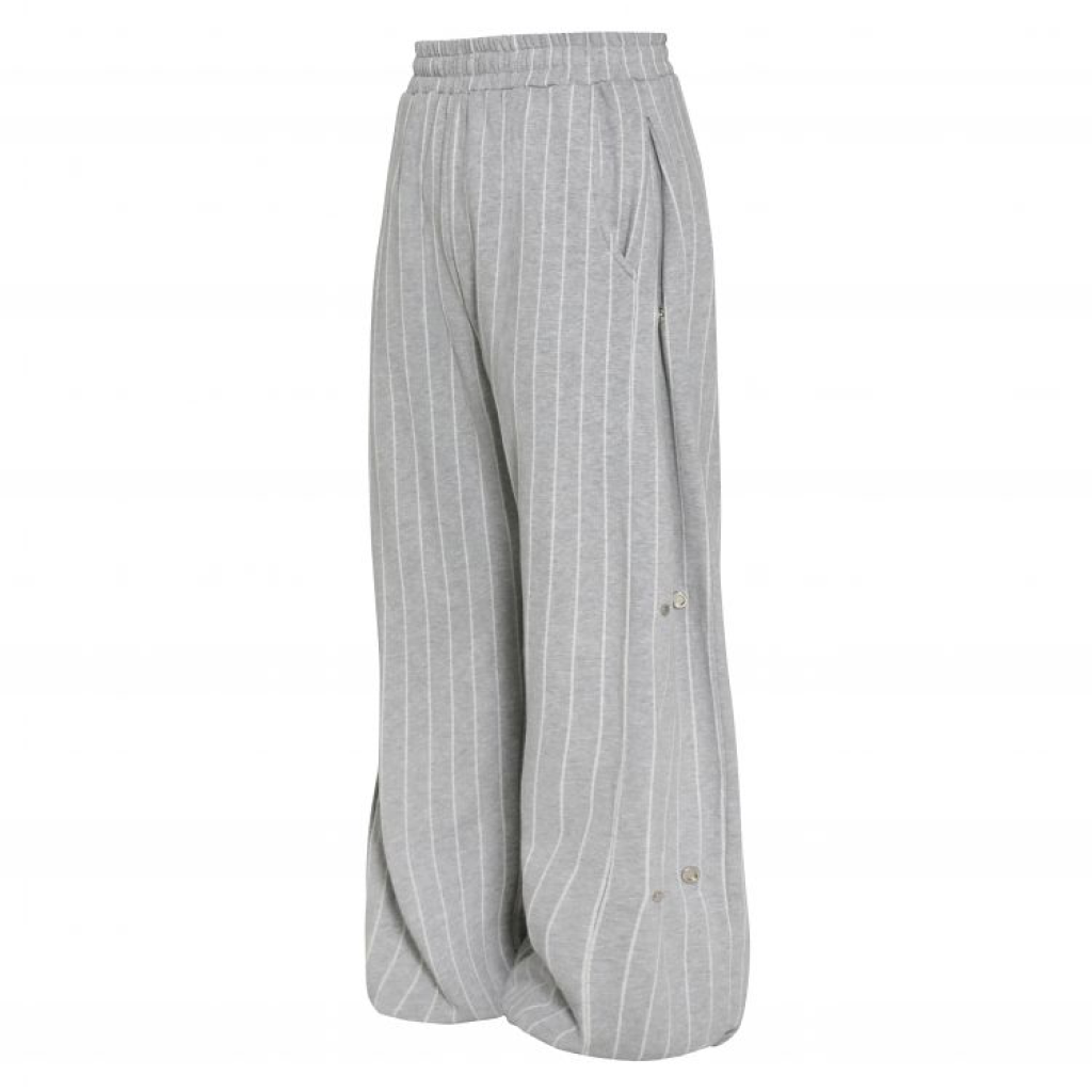 STRIPE SIDE SNAP WIDE SWEAT PANTS | trendspace