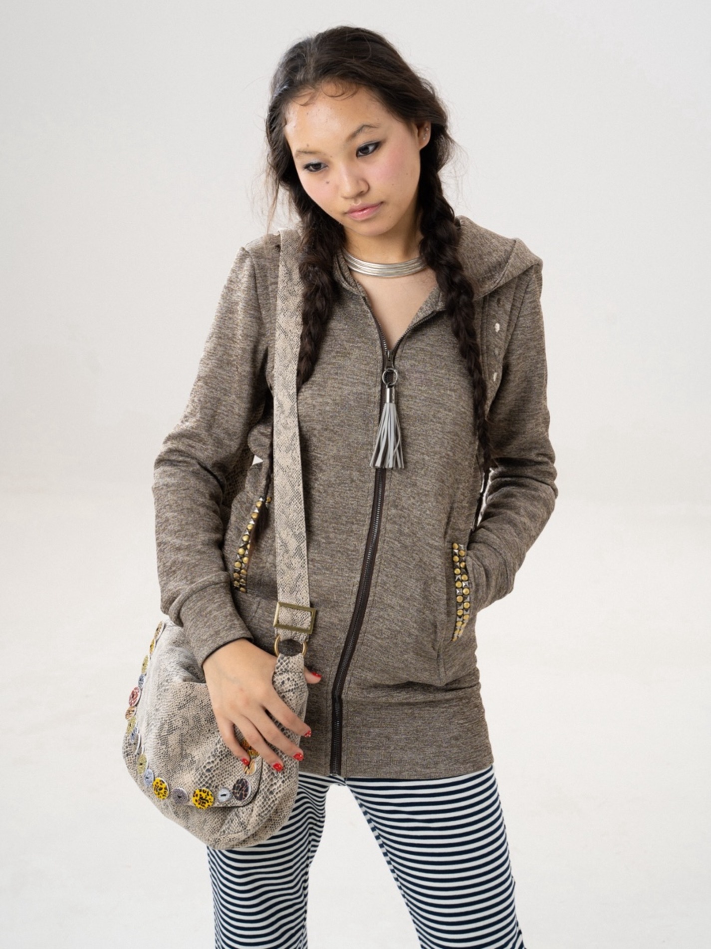 Sunny Shell Silver Rivet Tassle Hoodie Zip-Up | morron