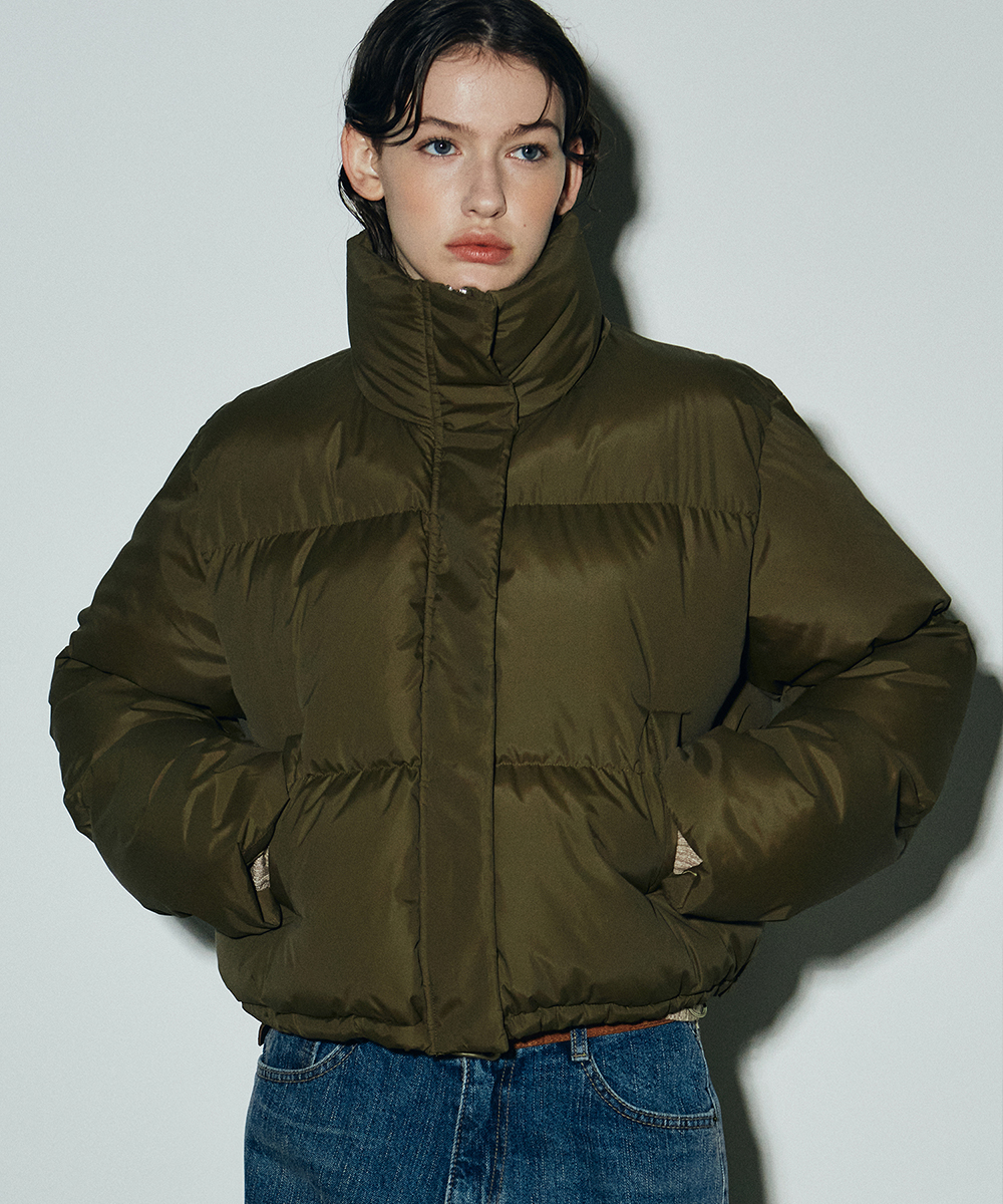 NICOLE VOLUME PUFFER SHORT PADDING_KHAKI | 닉앤니콜