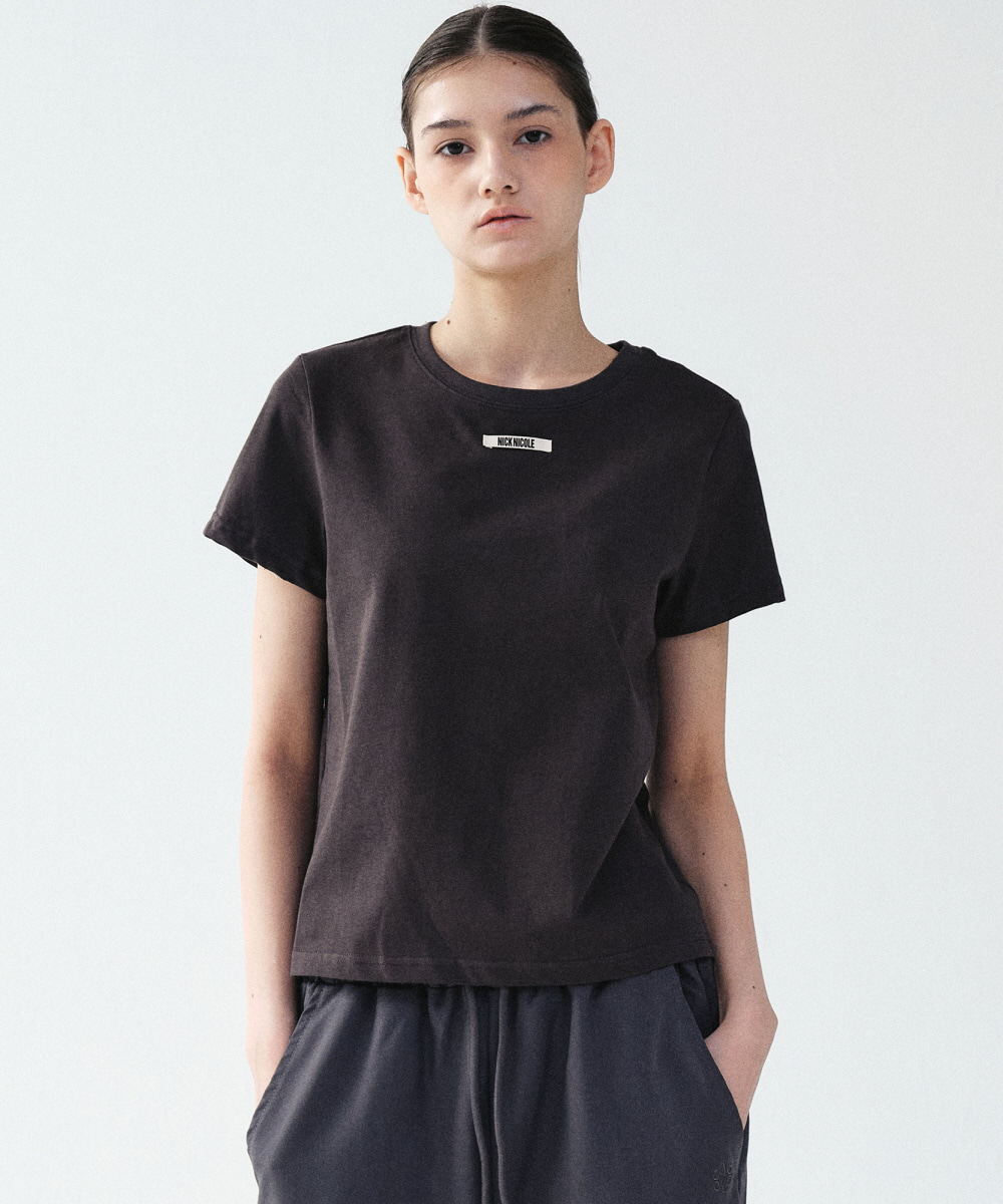 ESSENTIAL NICOLE LABEL SEMI SLIM TOP_CHARCOAL | 닉앤니콜