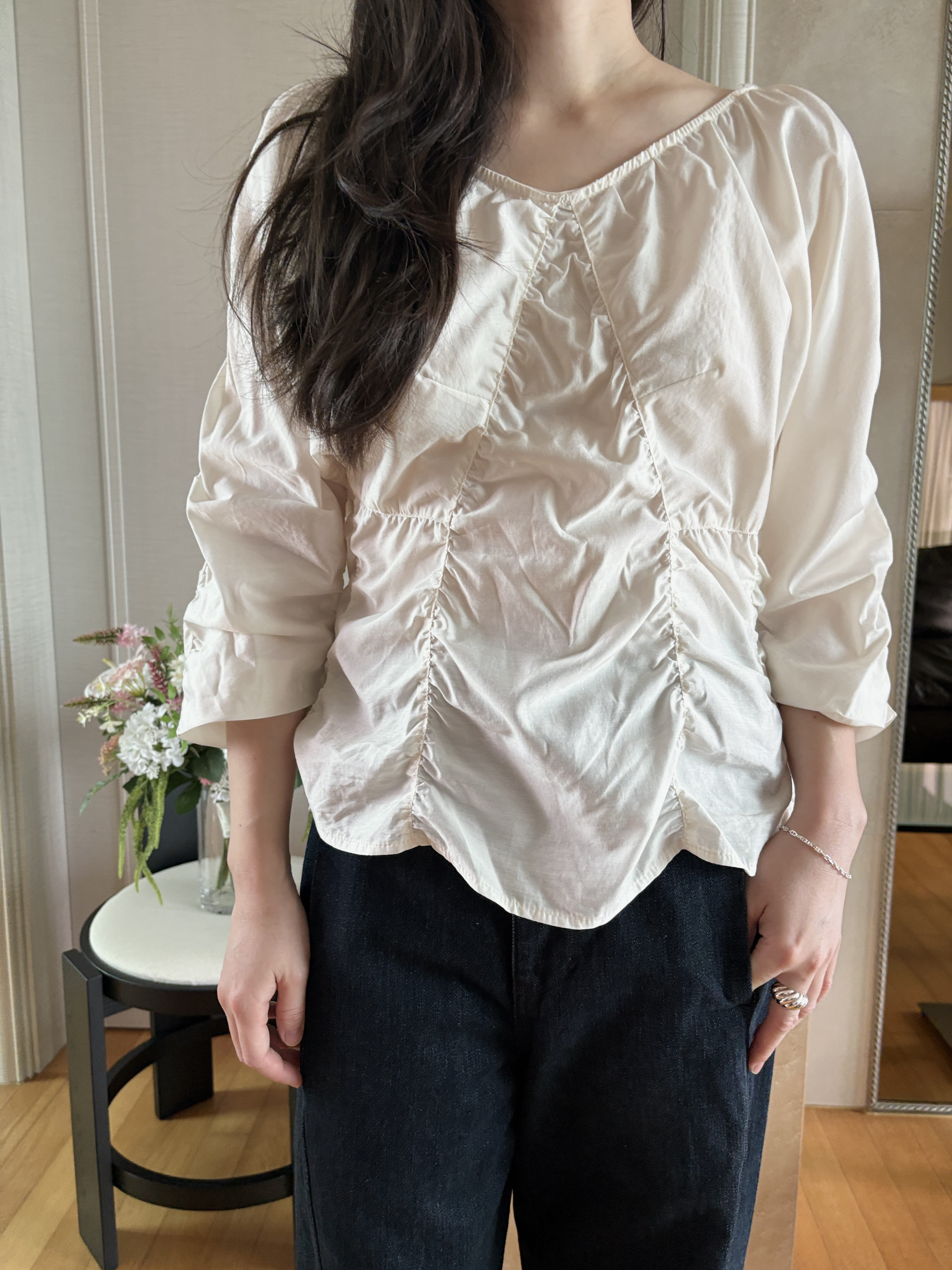 Crème sheer seamline blouse | toatit