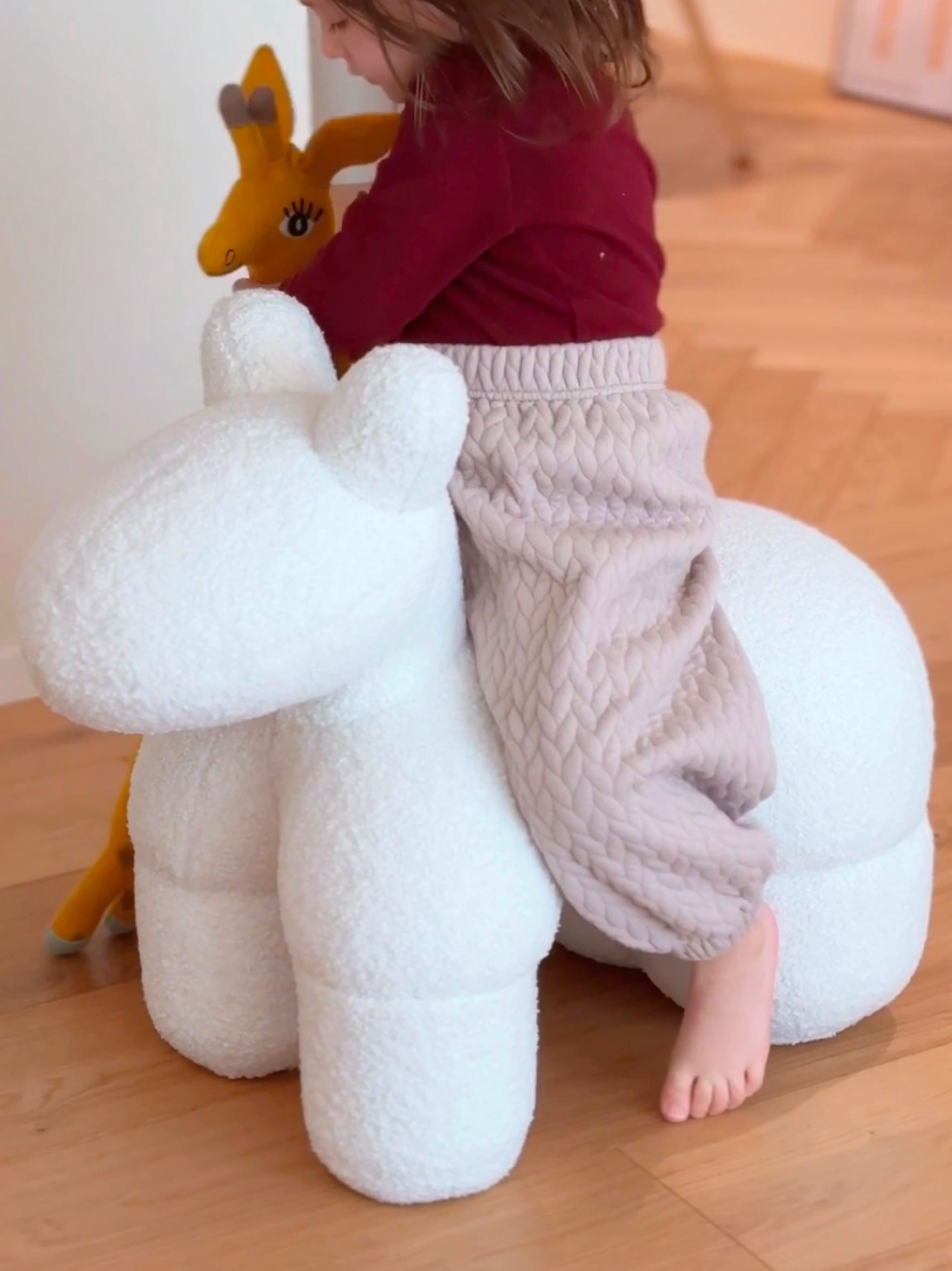 nordic pony chair | 말로(MALO) | 감성적인 아이방 꾸미기