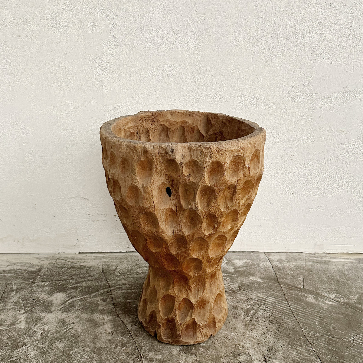 24/JANUARY/206_티크고재 우드팟/ 오브제 - 원래는 아무것도 하지 않으려고 했었다