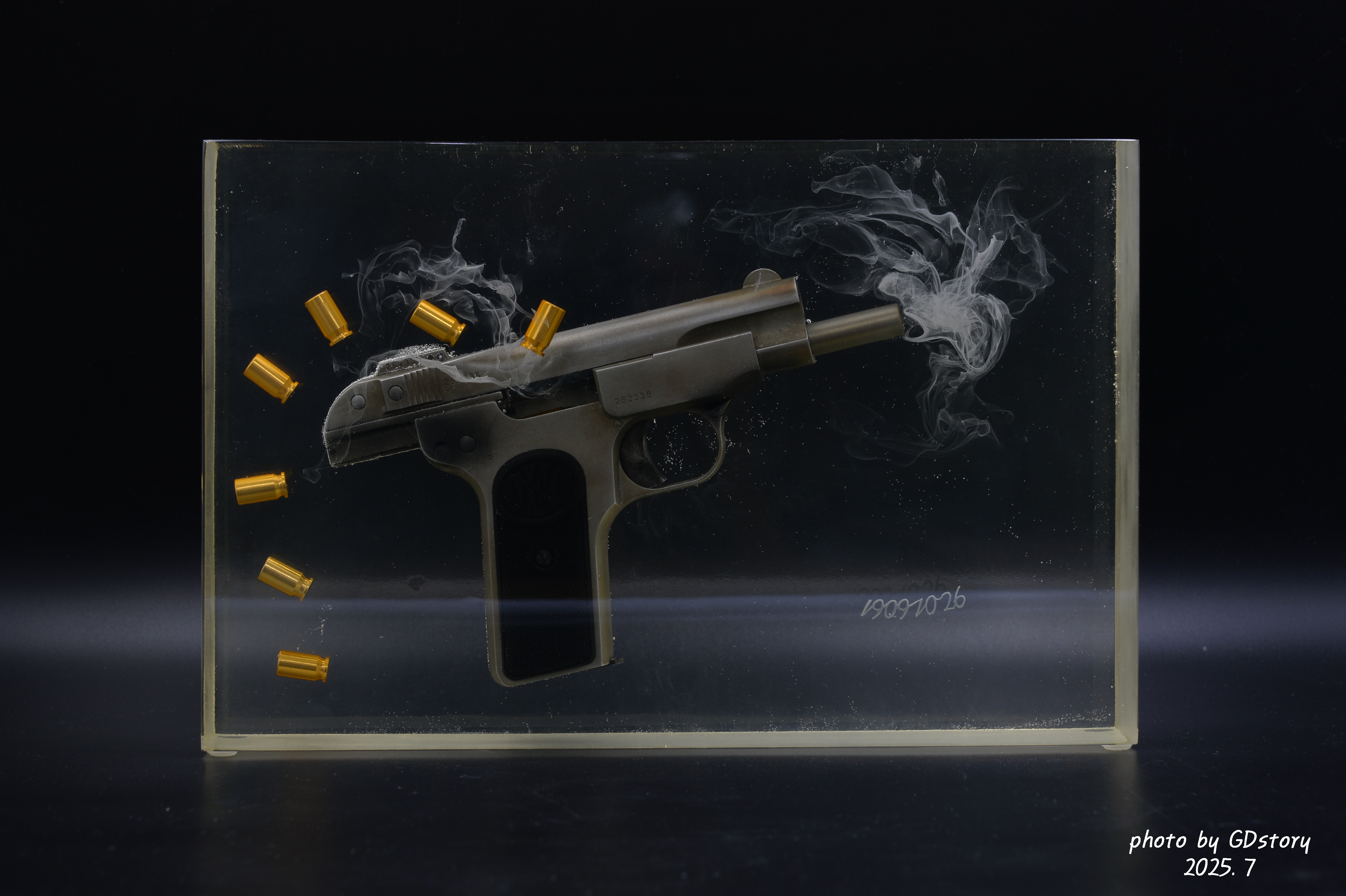 [최민성 작가] Thin Red Line no.1 | GALLERY GDstory