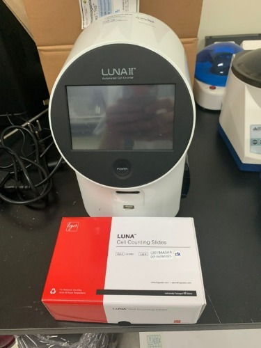 [판매완료] LUNA II Cell counter | Universal Bio Korea