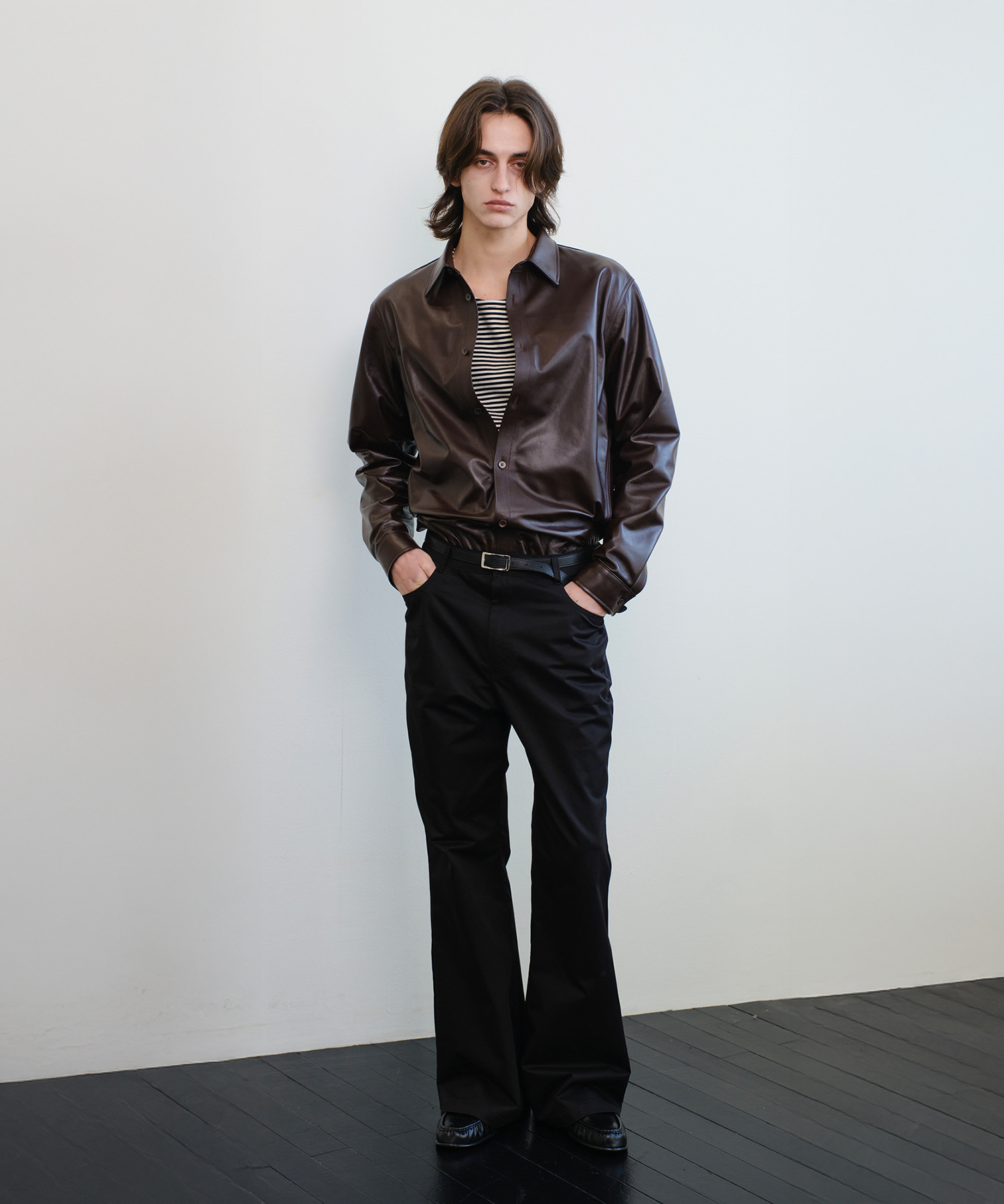 TEXTURED FLARE FINE COTTON PANTS (BLACK) - VERN