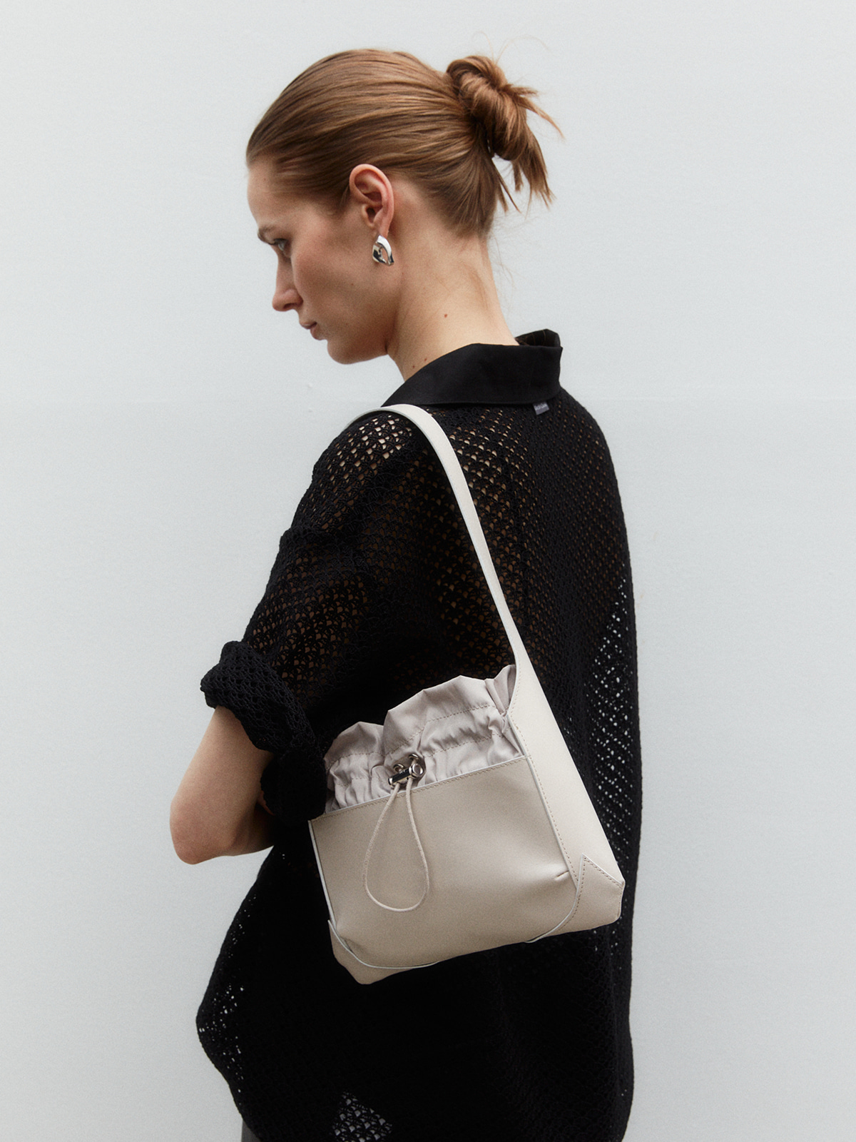 Hold Shoulder Bag_Ivory - AHNI
