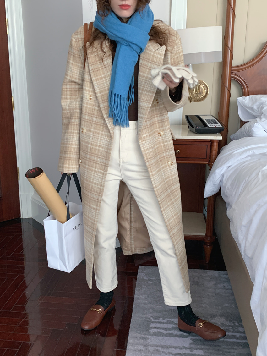 체크무늬 모직 롱코트 테일러카라 루즈핏 오버핏 격자무늬 더블버튼 일자 스트레이트 긴 뒷트임 자켓 코트 겨울 부드러운 정장 수트 단정한 깔끔한 오피스 출근룩 결혼식 하객