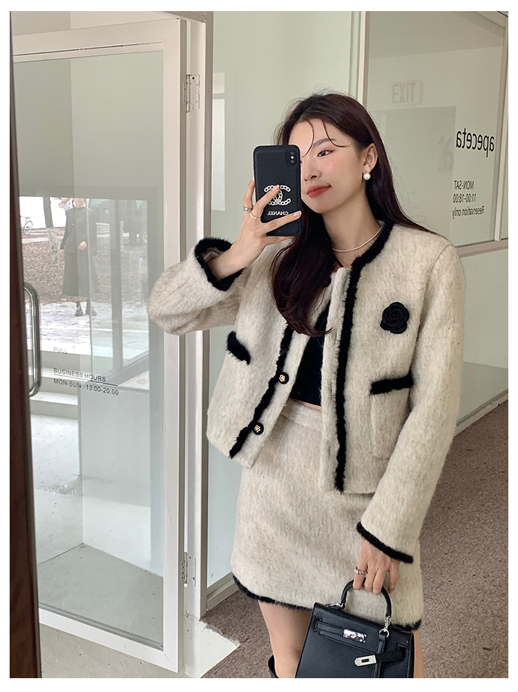 자켓 미니스커트 투피스 라운드넥 긴팔 인조털 페이크퍼 배색라인 플라워 싱글버튼 앞포켓 And 하이웨스트 H라인 일자 미니스커트 세트 겨울 스커트 상하세트 정장 수트 셋업