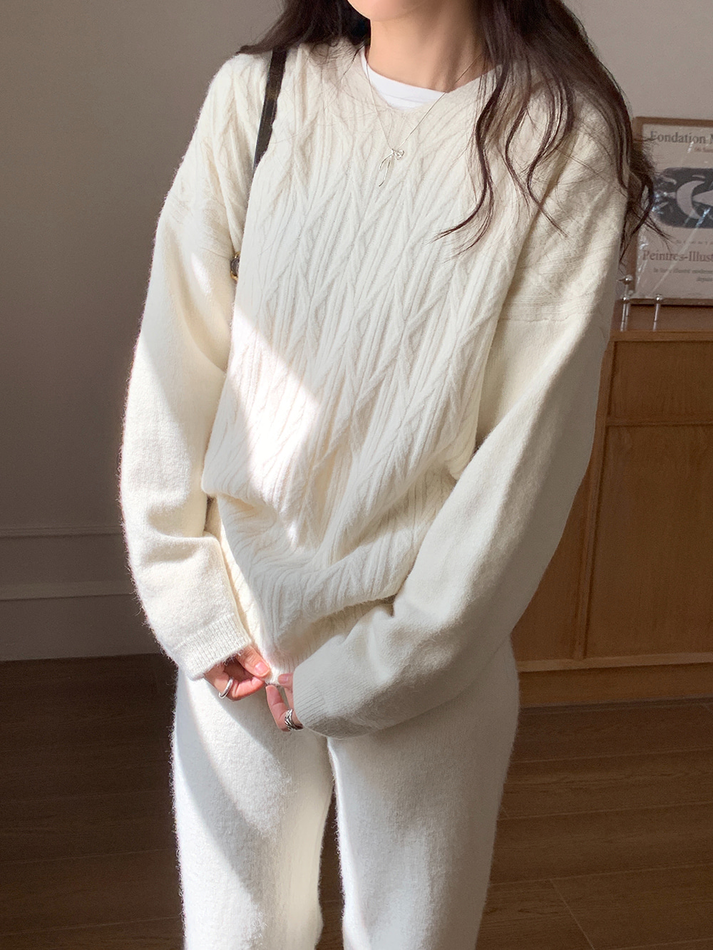 니트 스웨터 바지 상하세트 후드넥 로우숄더 루즈핏 박시 와이트 꽈배기 케이블 트위스트 단색 니트 풀오버 스웨터 And 허리밴딩 일자 롱 니트팬츠 투피스 도톰 따뜻한 겨울