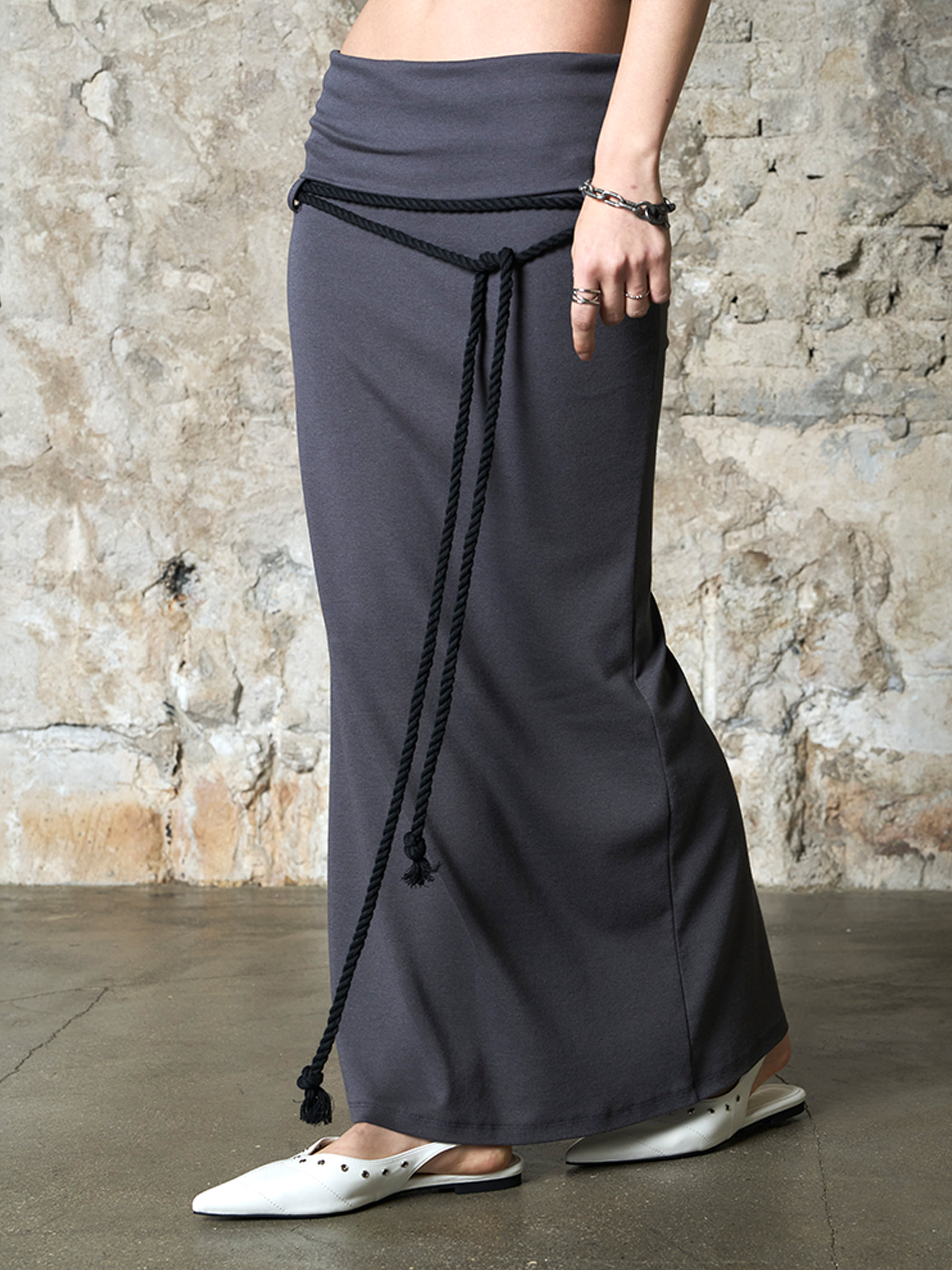 Folding maxi skirt - CHACOAL - 이유씨티 EUCT® Official online store