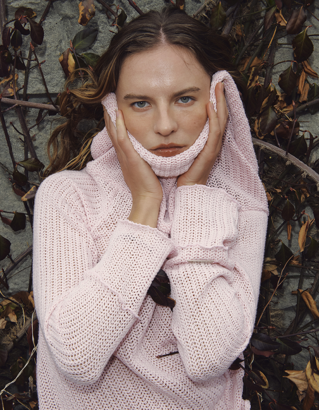 SLOUCHY OFF-SHOULDER SWEATER, PINK - polysooem