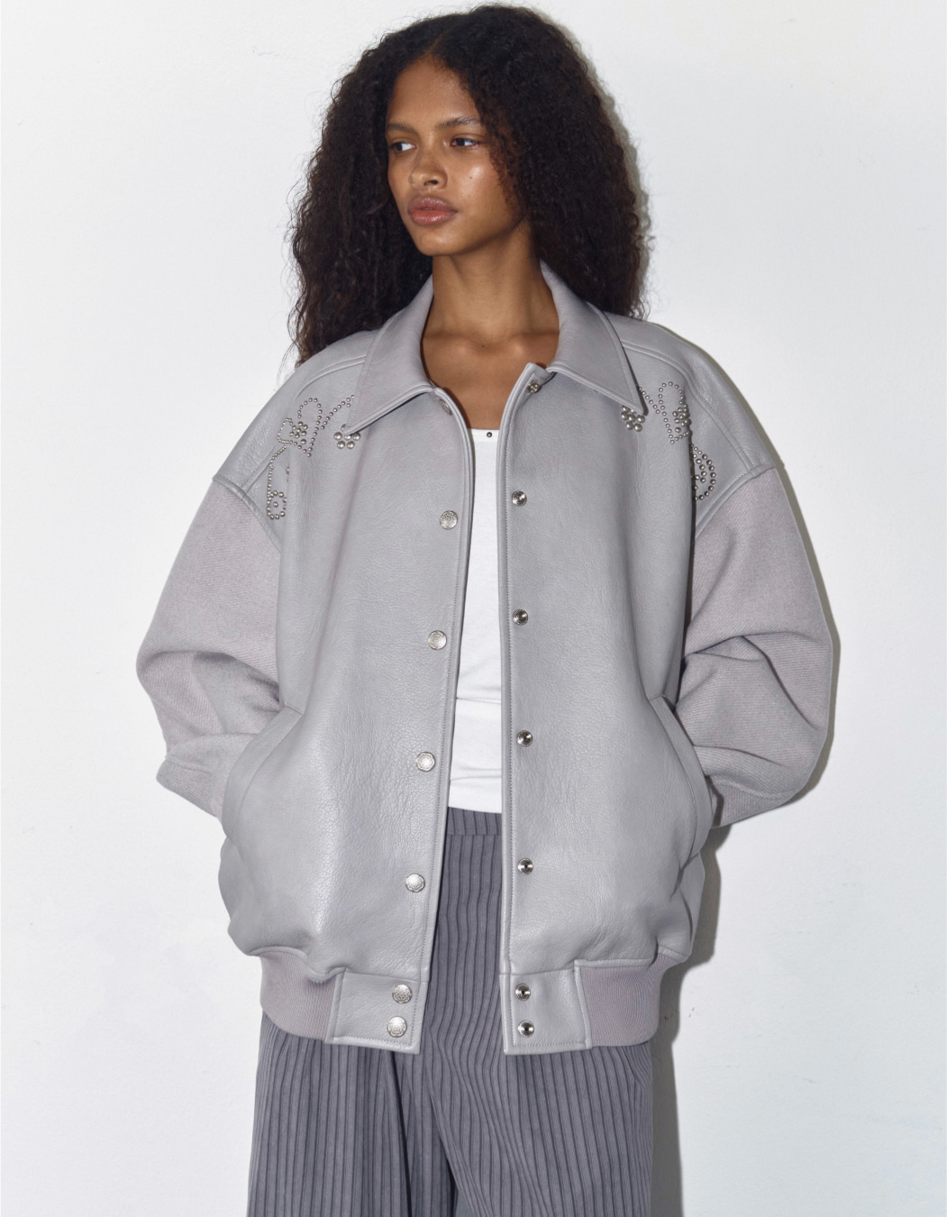 HEART STUDDED VARSITY JACKET_ONZI_EDITION, GREY | polysooem