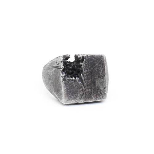 BASALT SQUARE SIGNET RING - 만트라 | MANTRA®