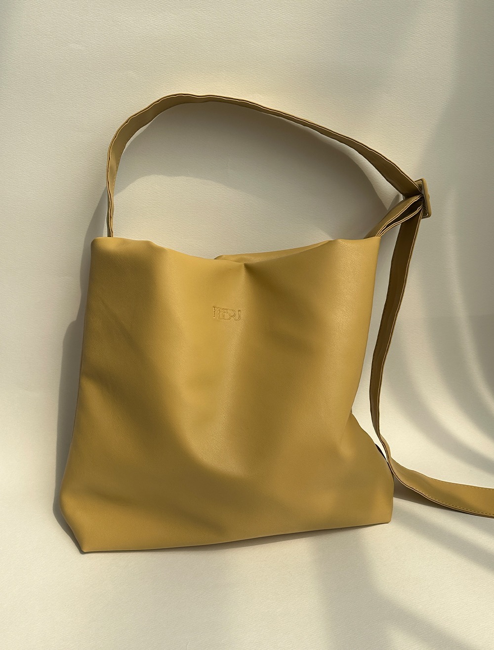 BIG POKI _ Butter yellow - FEBRU