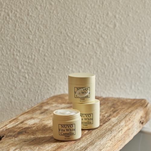 누보 코스메틱 NUVO COSMETICS