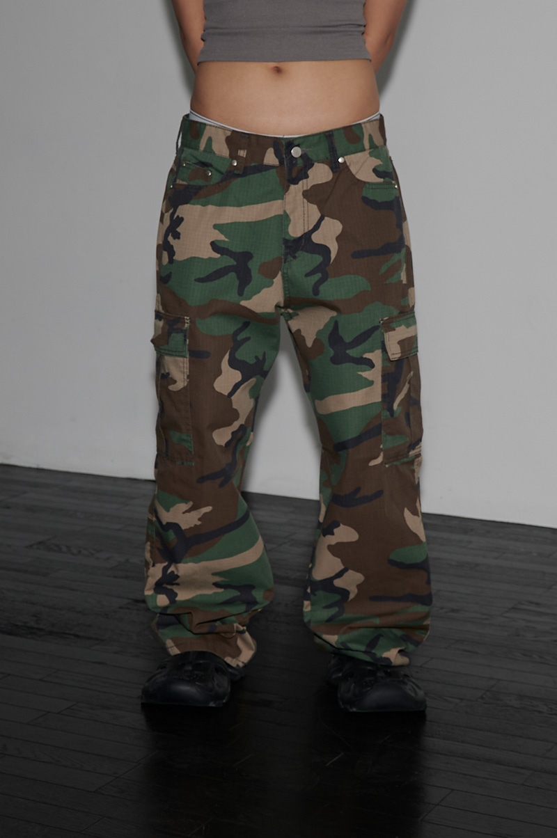 FORT CAMO CARGO PANTS - 런츠