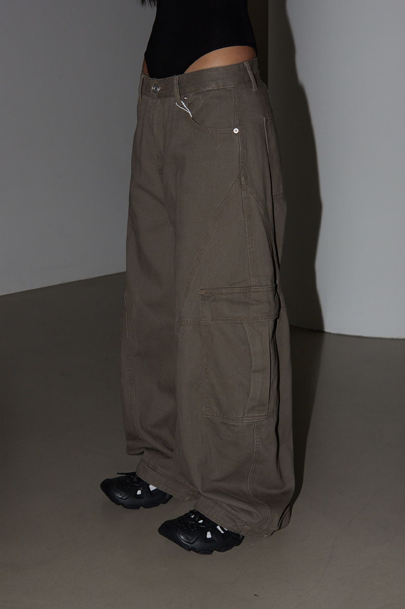 LEGIT 3D CARGO VINTAGE PANTS - 런츠