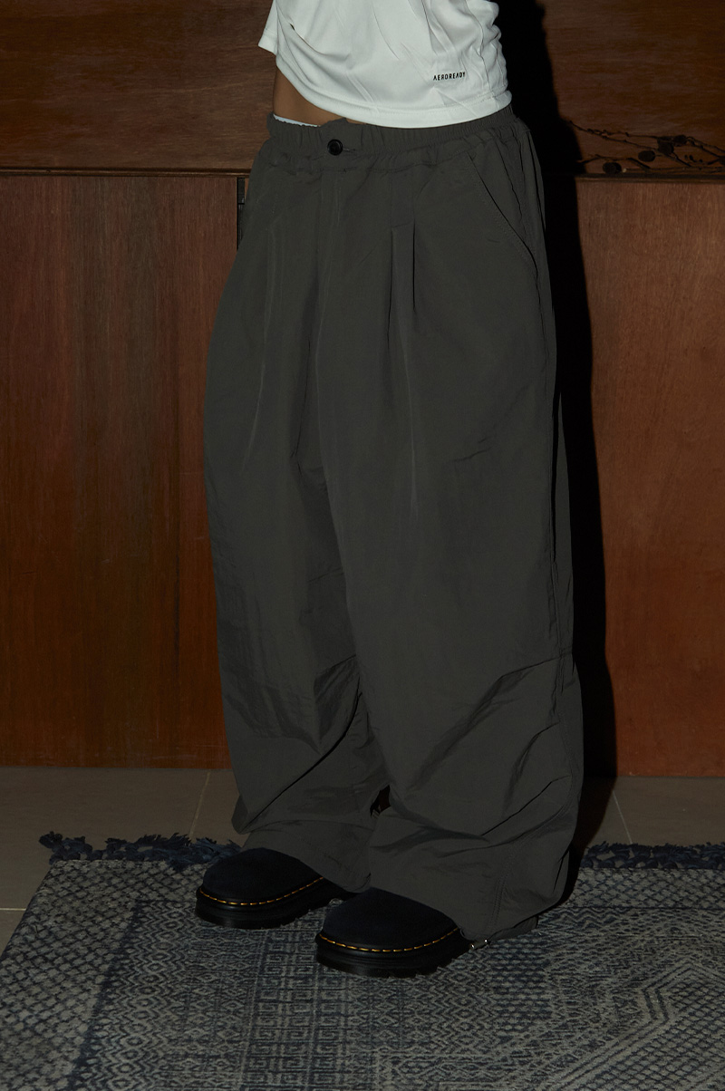 STEADY MEGA WIDE PADDING PANTS - 런츠