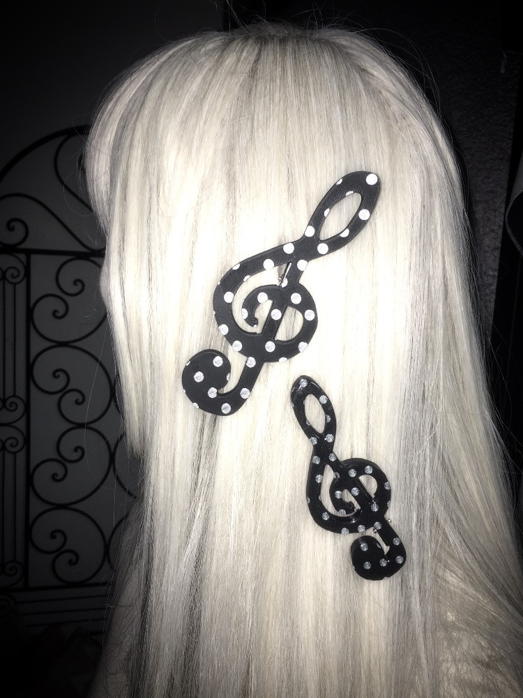 Dot Treble Clef Pin - MADROSE