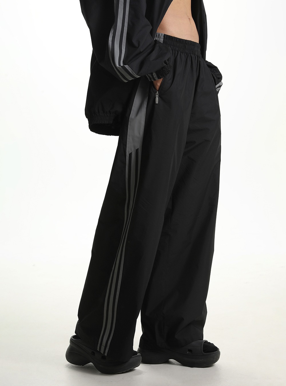 [MASONPRINCE] Sports Stripe Track Pants - BCAESAR