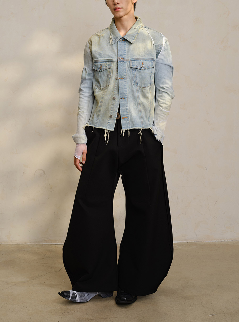 [JCAESAR] Distressed Short Denim Jacket | BCAESAR