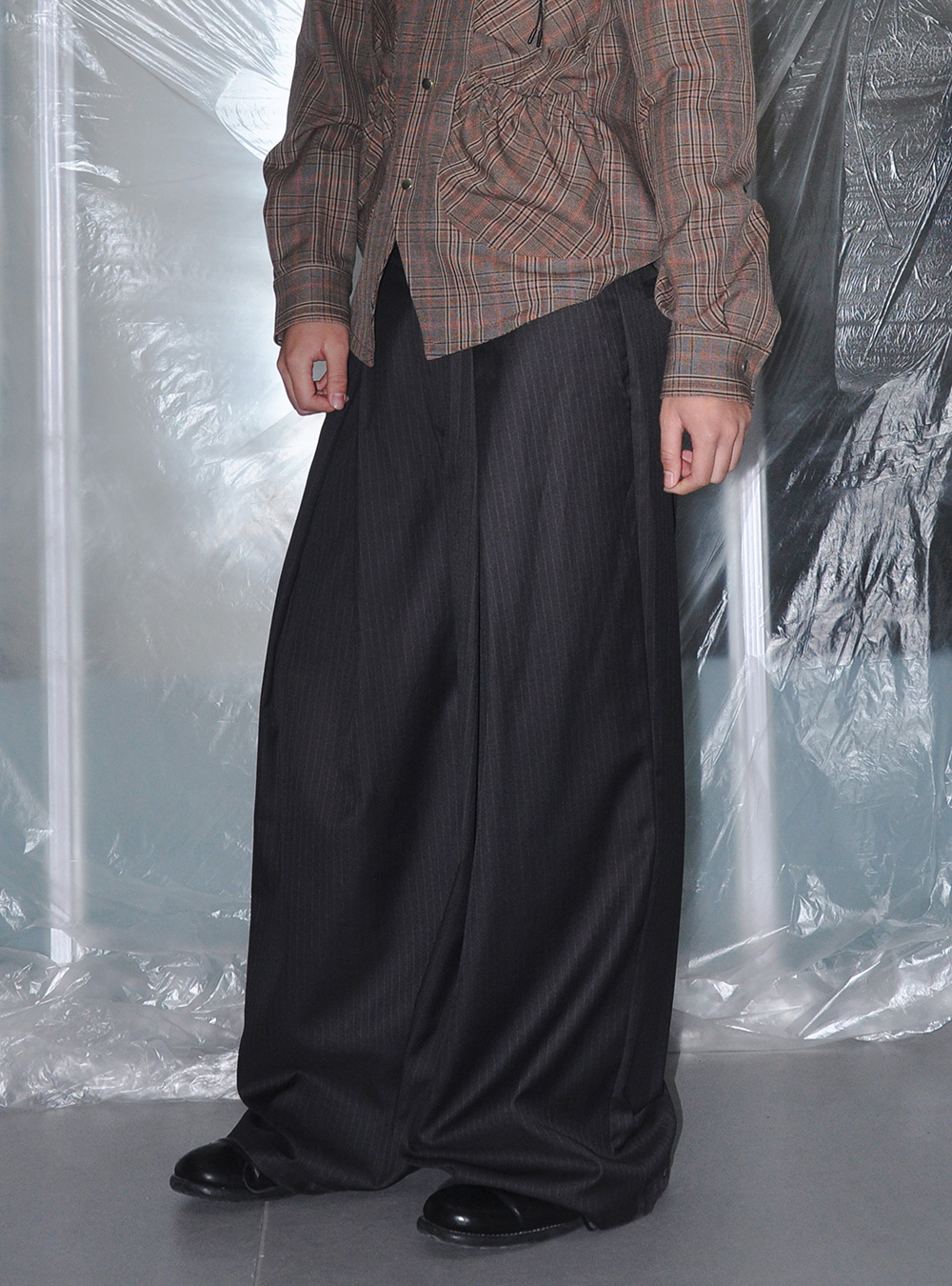 Gray Pinstripe Wool Wide Slacks | BCAESAR