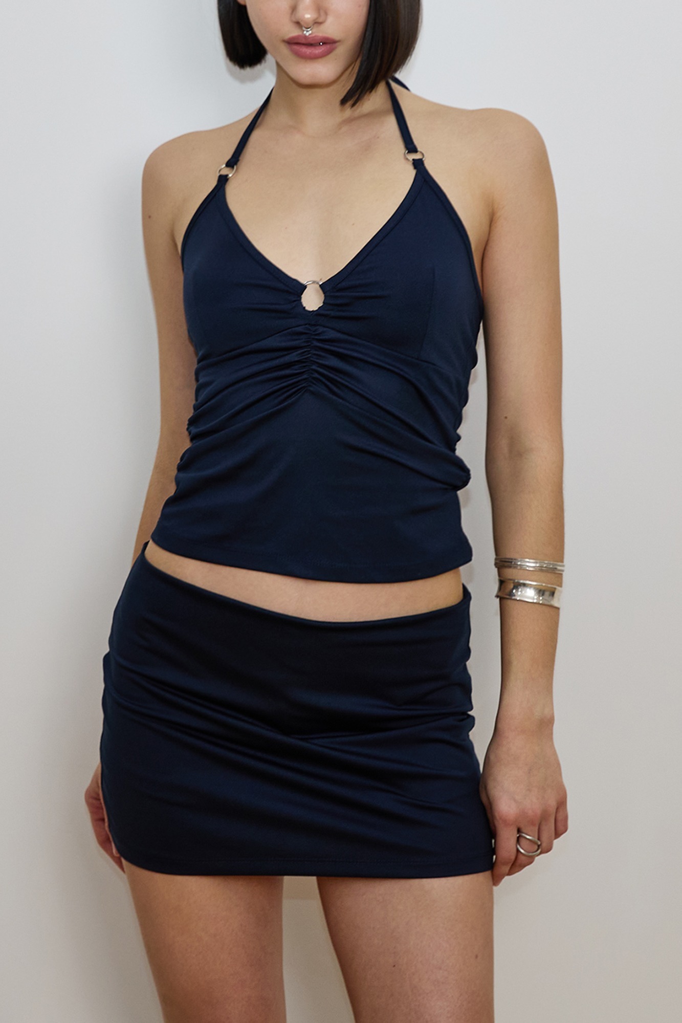 HALTER O-RING TANK TOP (NAVY) | toomuchtax