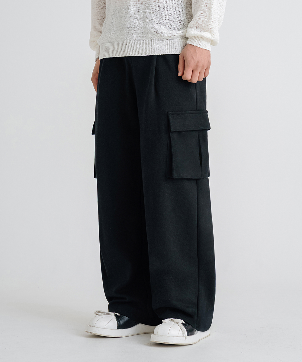 [논기모 OR 기모] 원턱 와이드 카고 스웨트 팬츠_Black - LEMAIN SECOND