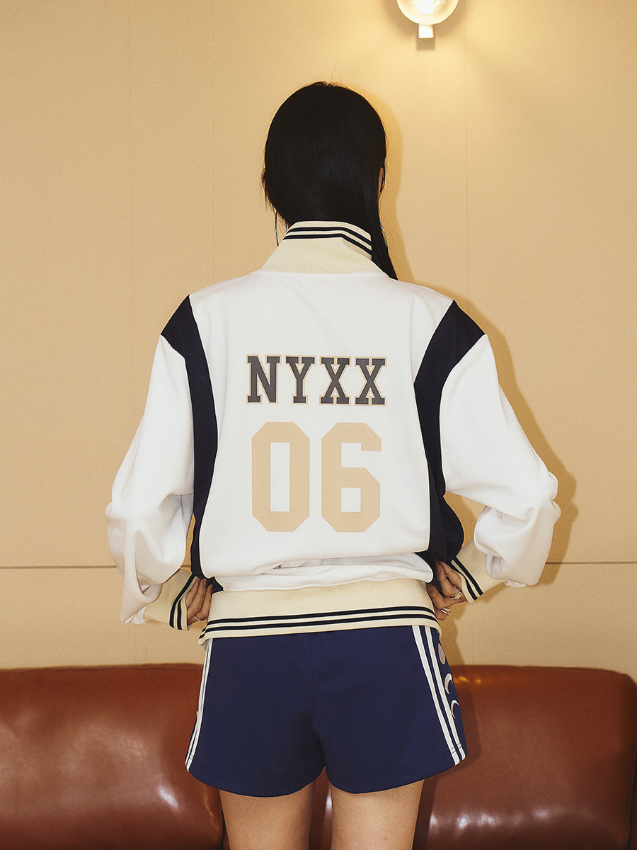 APLIQUE LOGO HALF ZIP-UP IVORY - NYXX