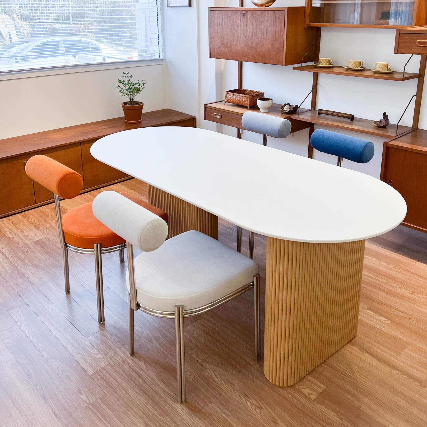 Flo Table - 스마일갤러리