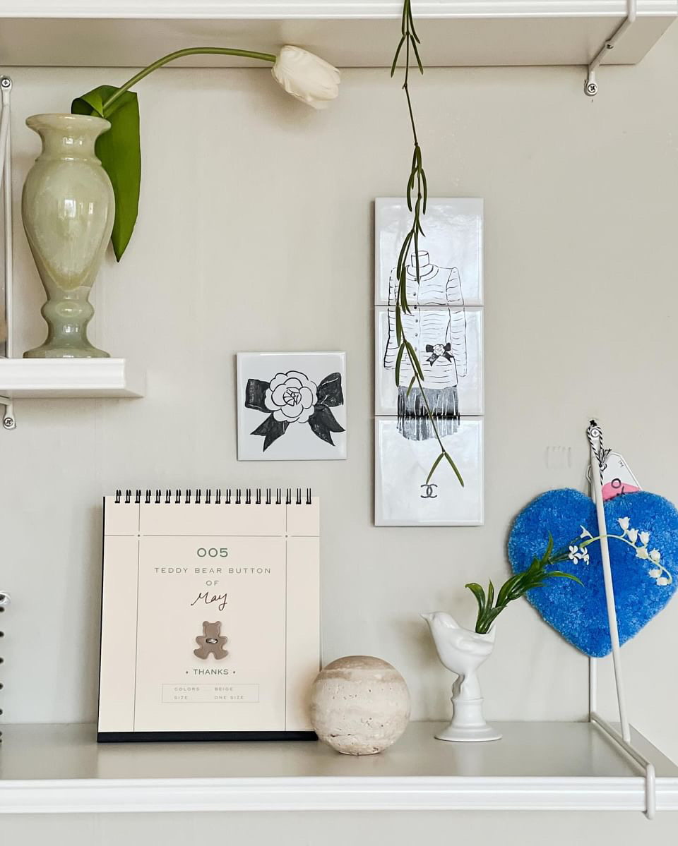 2024 Button Calendar : DESK - gane