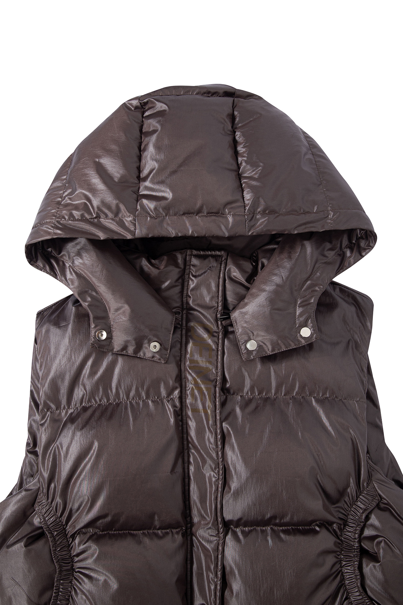 GLOSSY PADDING VEST IN BROWN | DEINET