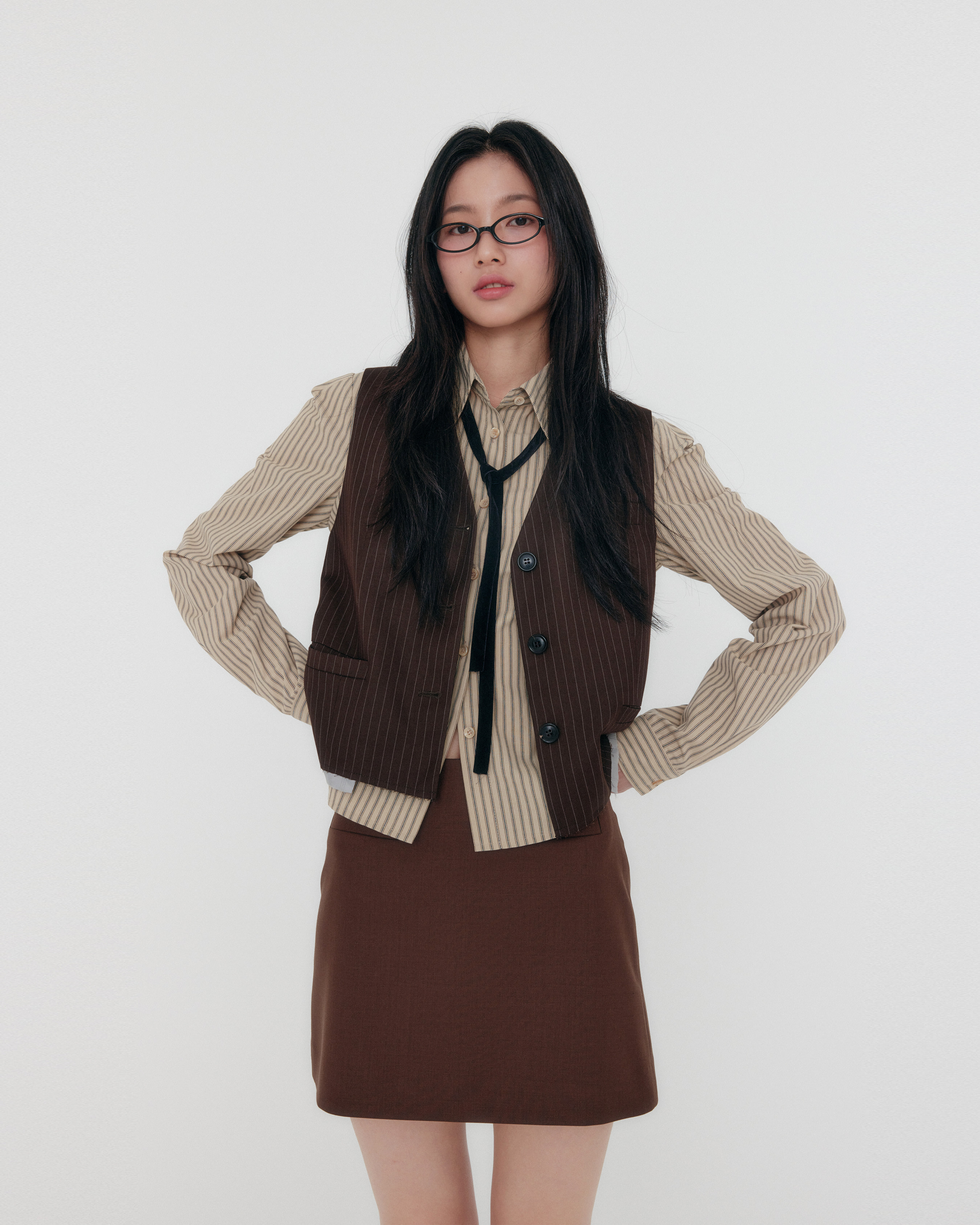 Pinstripes Tailoring Vest ( Brown ) | zeezeezee