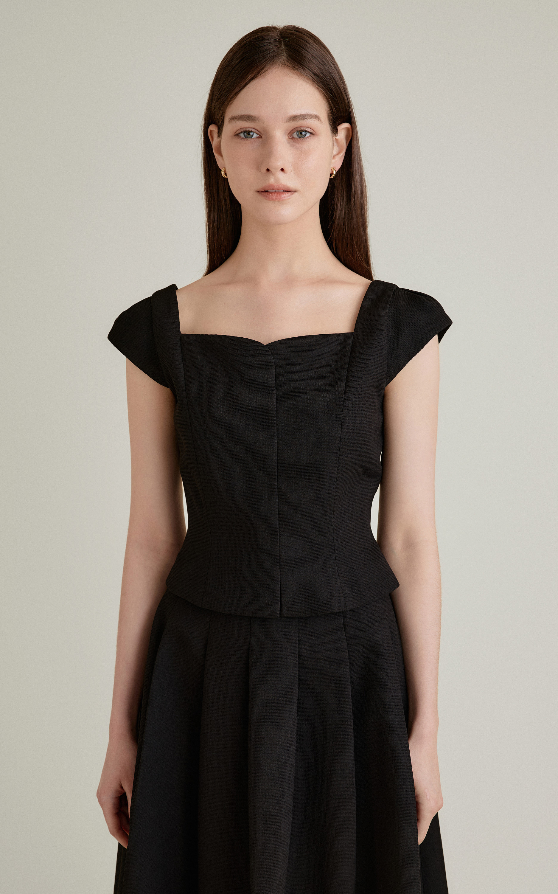LENNE HEART NECK BLOUSE_BLACK - TOWAV