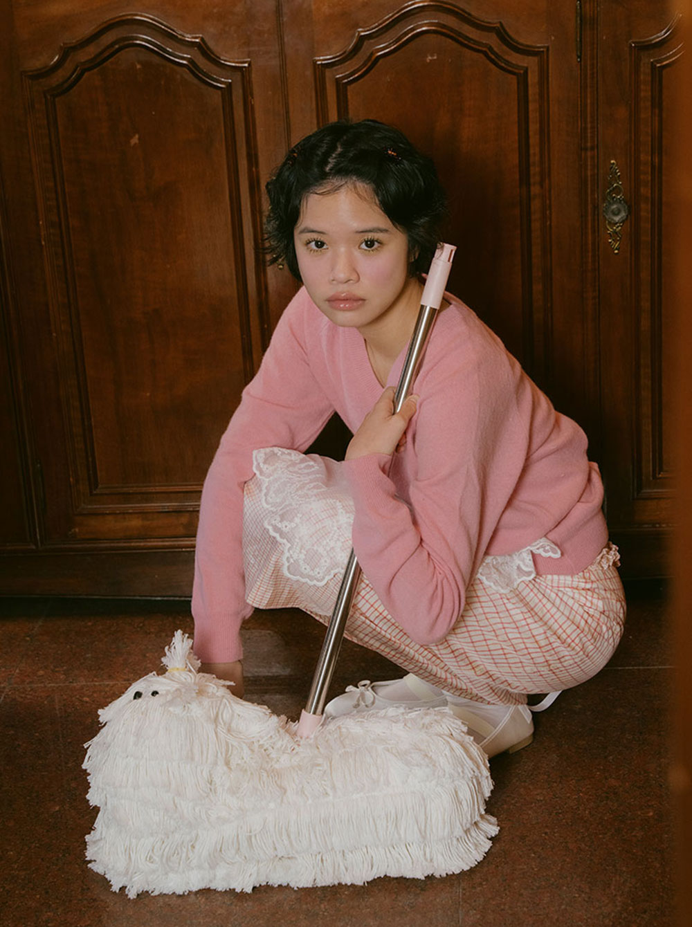 이름은 Moppi, 취미는 바닥청소 - 그래니룸