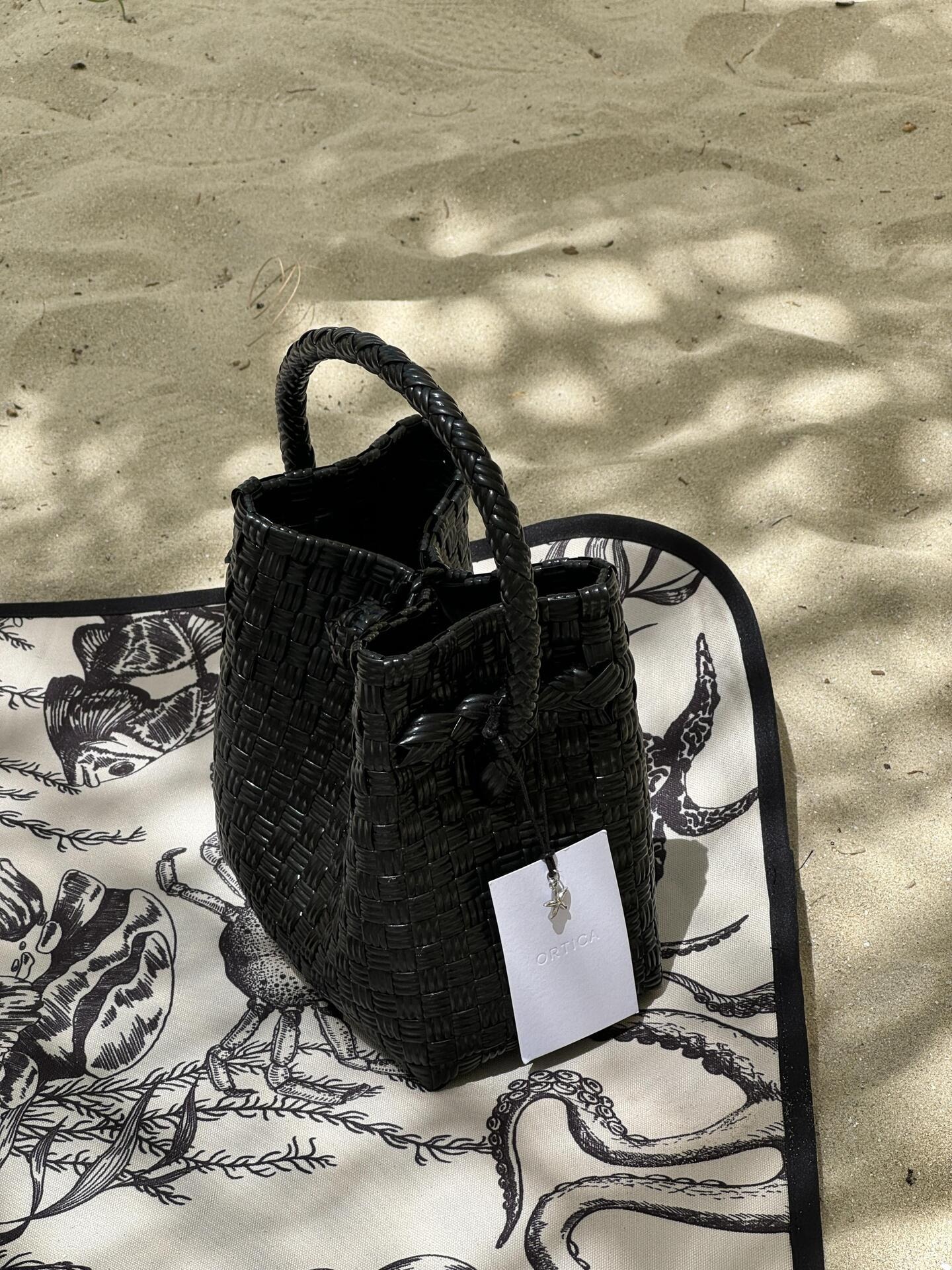 [Handmade] Cube Bag - Black Small - ORTICA