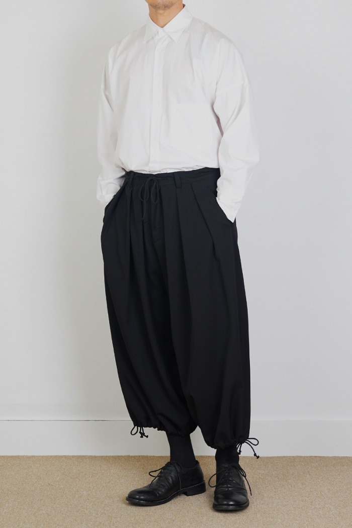HBK-PANTS 004. (WOOL GABARDINE STRING BALLOON PANTS) - 한블랙 | Haanblck