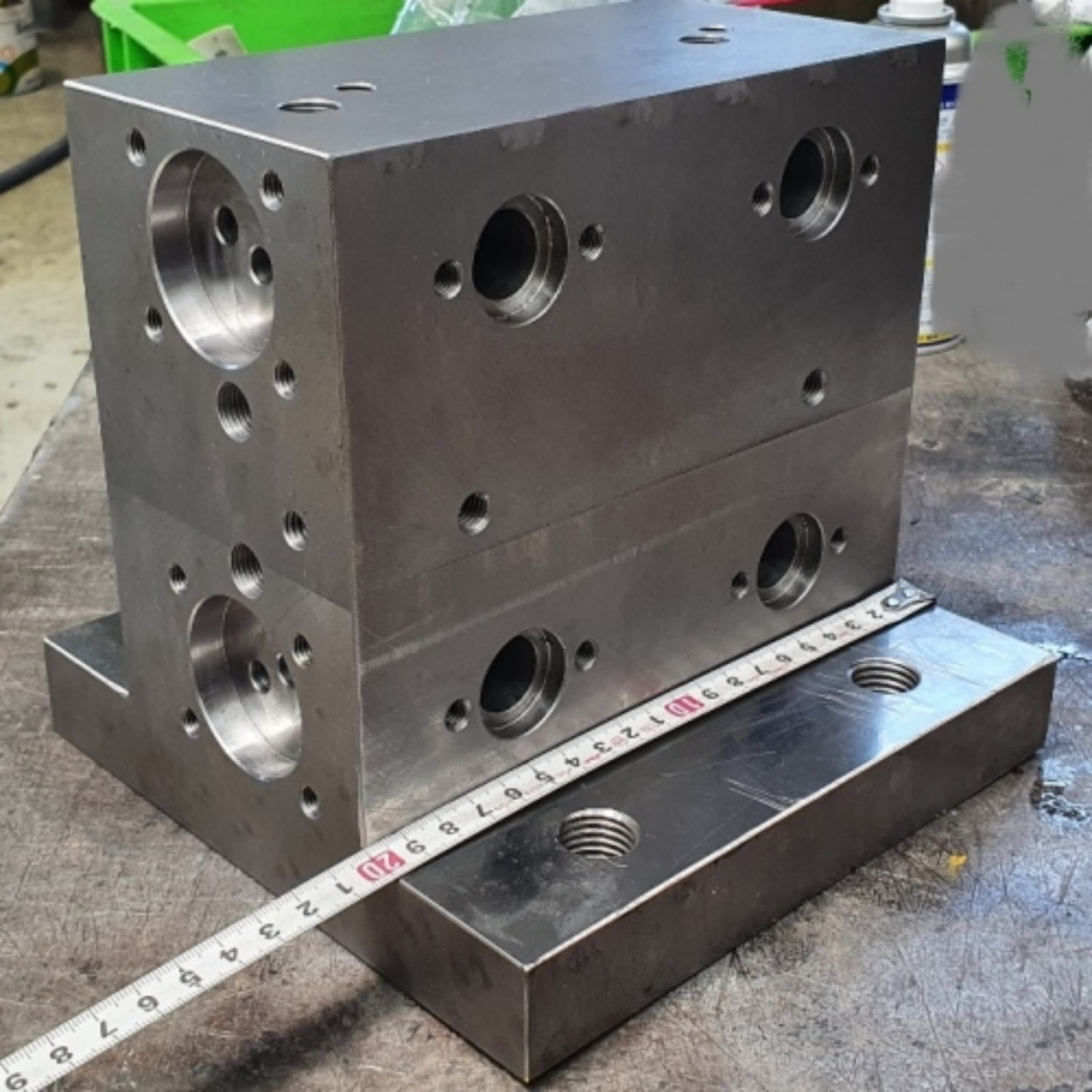 21-3100 Extruder Manifolder PS3-F101-R0 - Zeus Techno